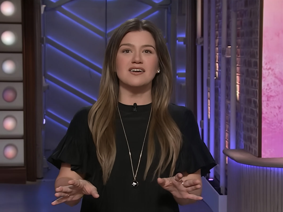 Kelly Clarkson Ending Emmy-Winning Talk Show to Focus on Her Kids After ...