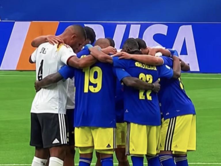 German, Curaçao Soccer Players Unite in Prayer After World Cup Match ...